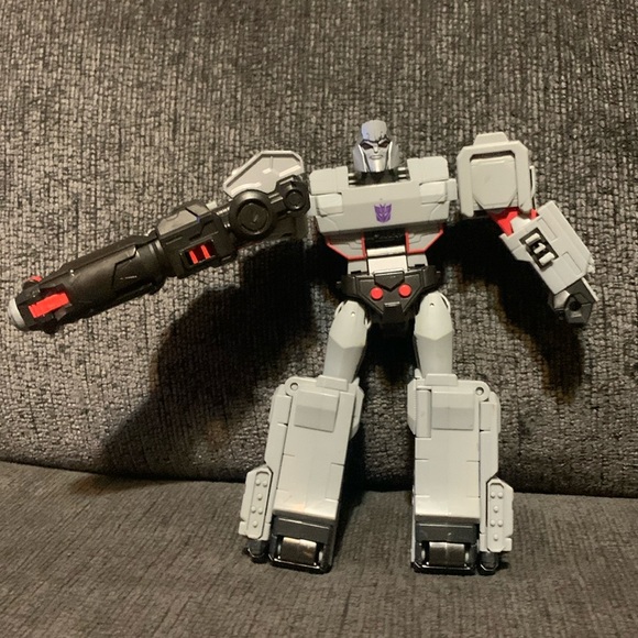 Toys | Transformers Toys Cyberverse Action Attackers Ultimate Class ...